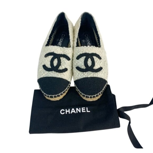 CHANEL | Shoes | Chanel Tweed Boucle Grosgrain Cc Classic Logo White ...